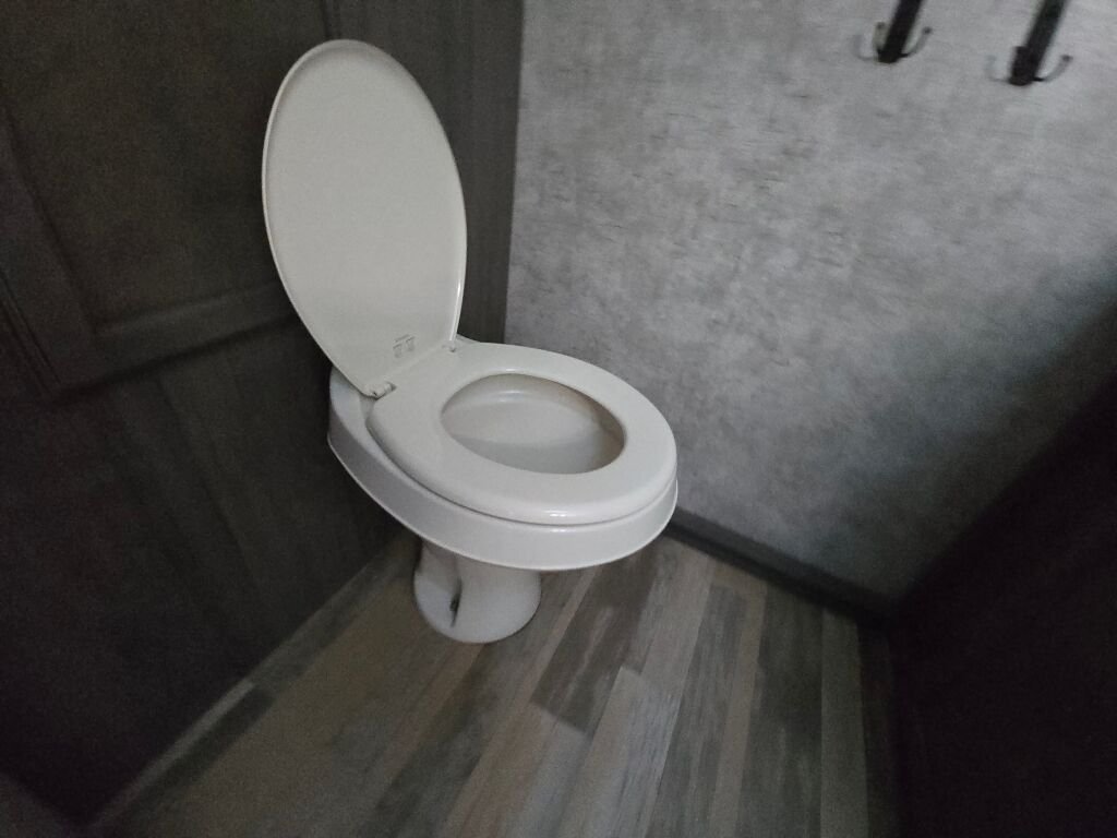 2016 Winnebago Winnie Drop 170S - Lone Star Storage And trailers